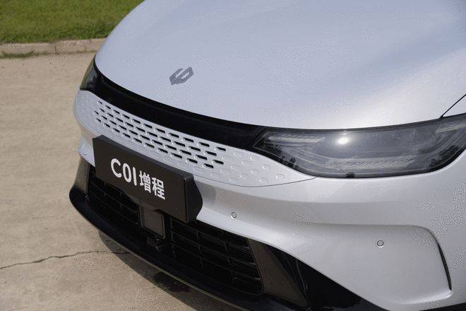 纯电续航316km 零跑C01增程版售14.58万起_搜狐汽车_搜狐网