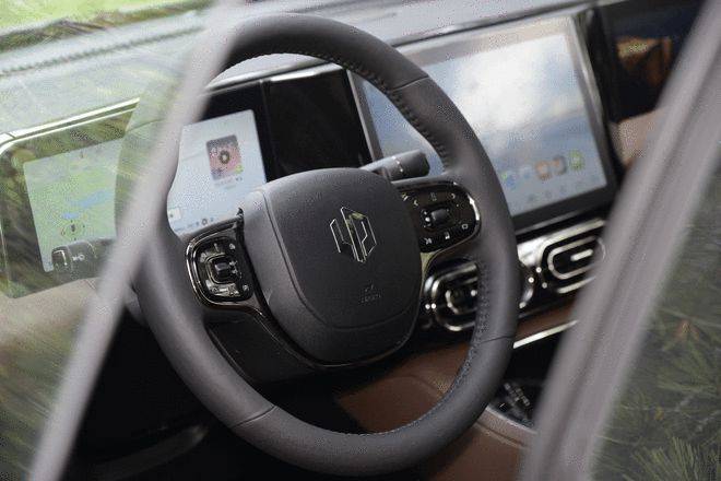 纯电续航316km 零跑C01增程版售14.58万起_搜狐汽车_搜狐网