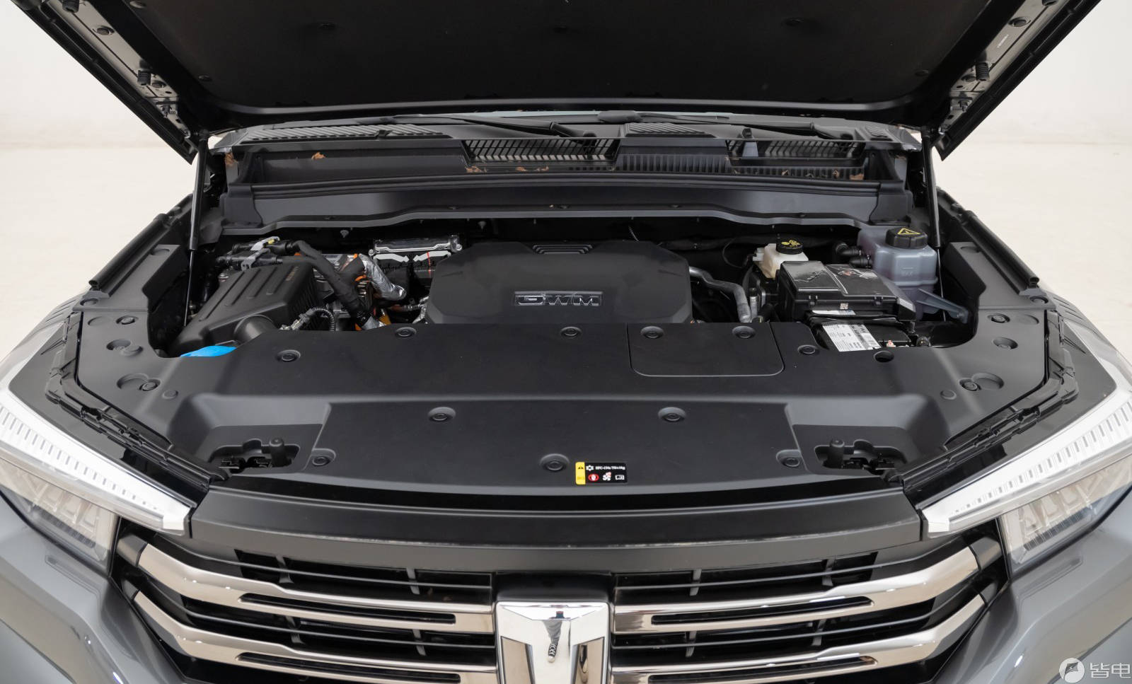 坦克400Hi4-T：非承载式车身+三把锁，越野性能拉满！_搜狐汽车_搜狐网