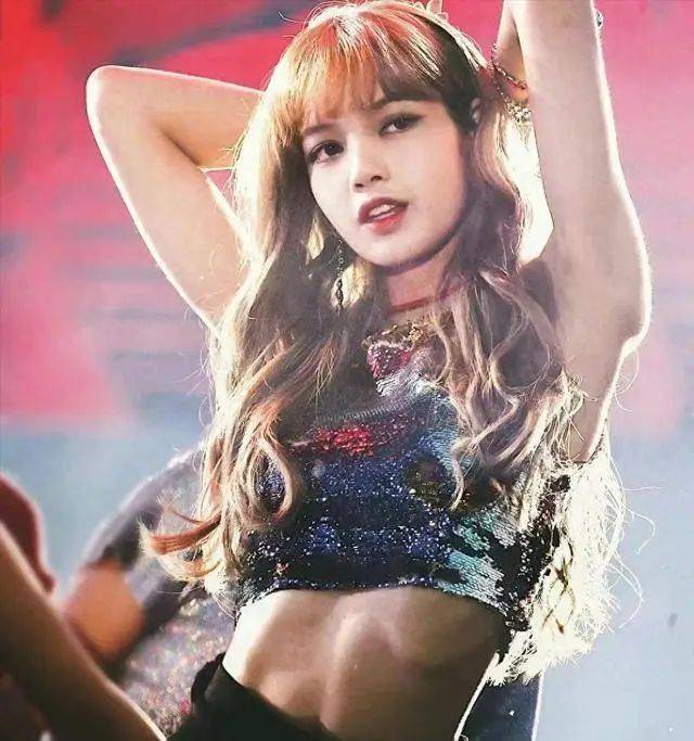 Lisa高调晒疯马秀花絮!全裸身材火辣？网友炮轰骗局 -6parkbbs.com