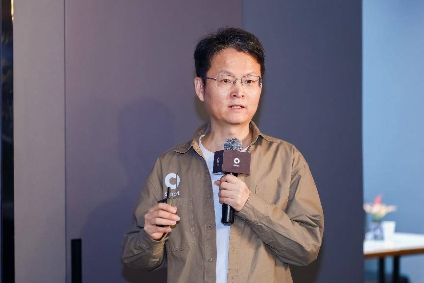 或将首搭AMD V2000芯片，smart探索未来都市交通最佳解决方案_搜狐汽车_搜狐网