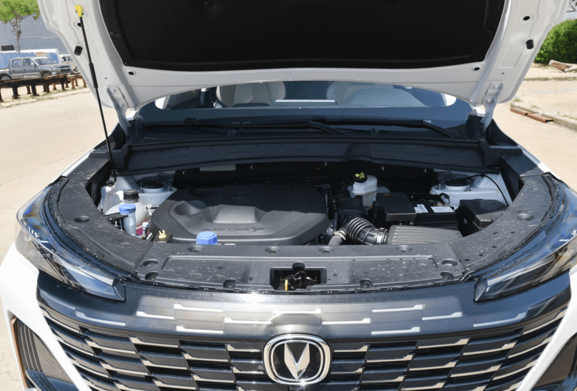 哈弗H6和长安CS55 PLUS哪个更抗打？要买车的看过来，别吃了亏_搜狐汽车_搜狐网