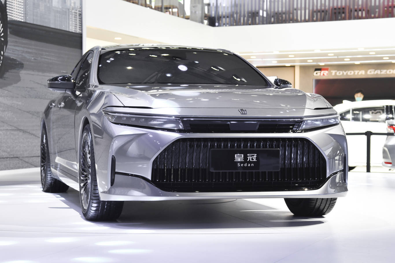 2023款皇冠正式亮相！全新2.4T+6AT配置，22万价格完胜奥迪A6？_搜狐汽车_搜狐网