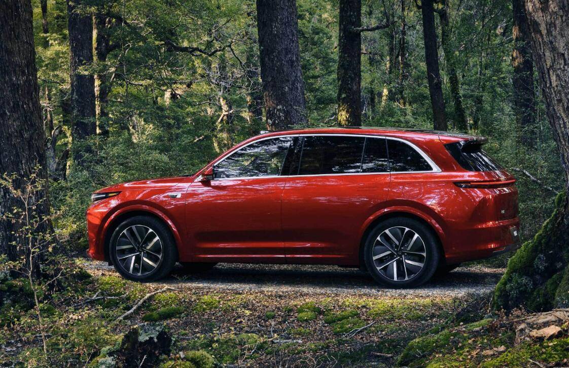 问界新M7爆单 24.98万起售 跟理想L7相比 谁更值得出手？_搜狐汽车_搜狐网