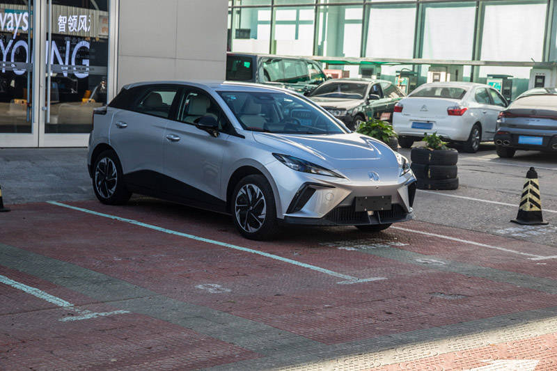 限时售11.58万！纯电小车MG4 EV出海冠军版适合谁？_搜狐汽车_搜狐网