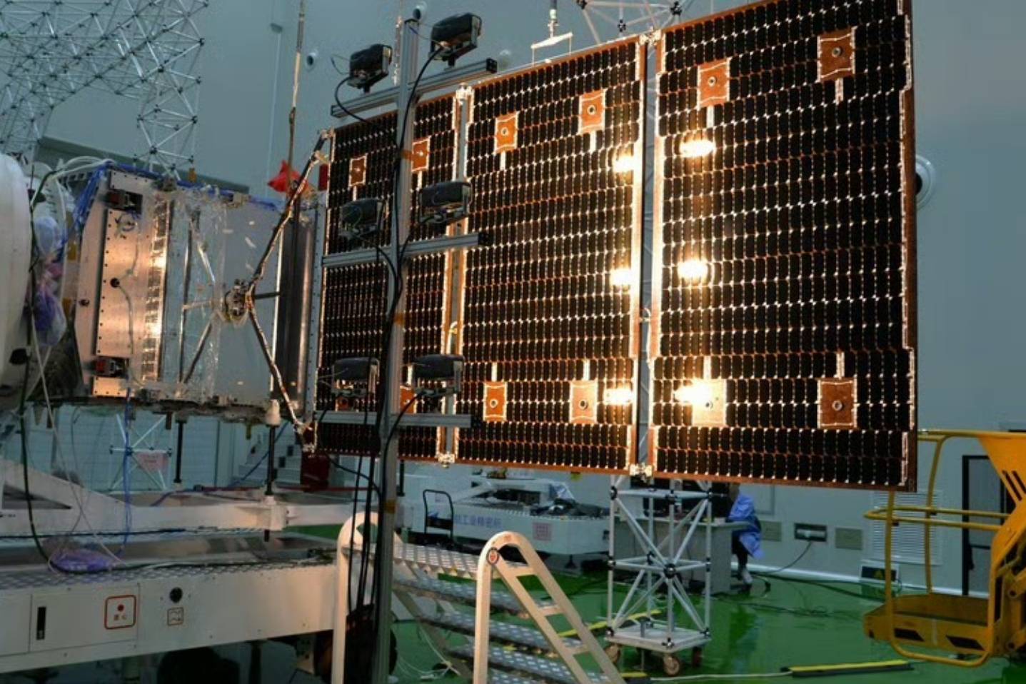 中法合作的天文卫星SVOM完成重要测试，预计2024年3月发射_伽玛_射线_宇宙