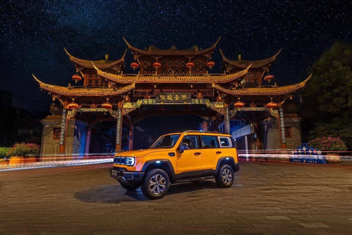 全新BJ40 10月17日开启预售，硬派设计融入潮流感_搜狐汽车_搜狐网