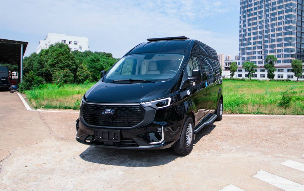 福特T6小房车：豪华商务休闲旅游一体,航空椅+后置厨卫,趣蜂B680_搜狐汽车_搜狐网