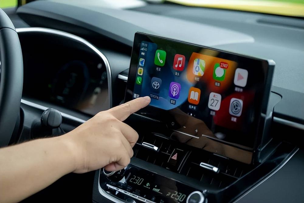 都说日系是燃油之光，我拿出长安欧尚Z6，锋兰达如何应对？_搜狐汽车_搜狐网