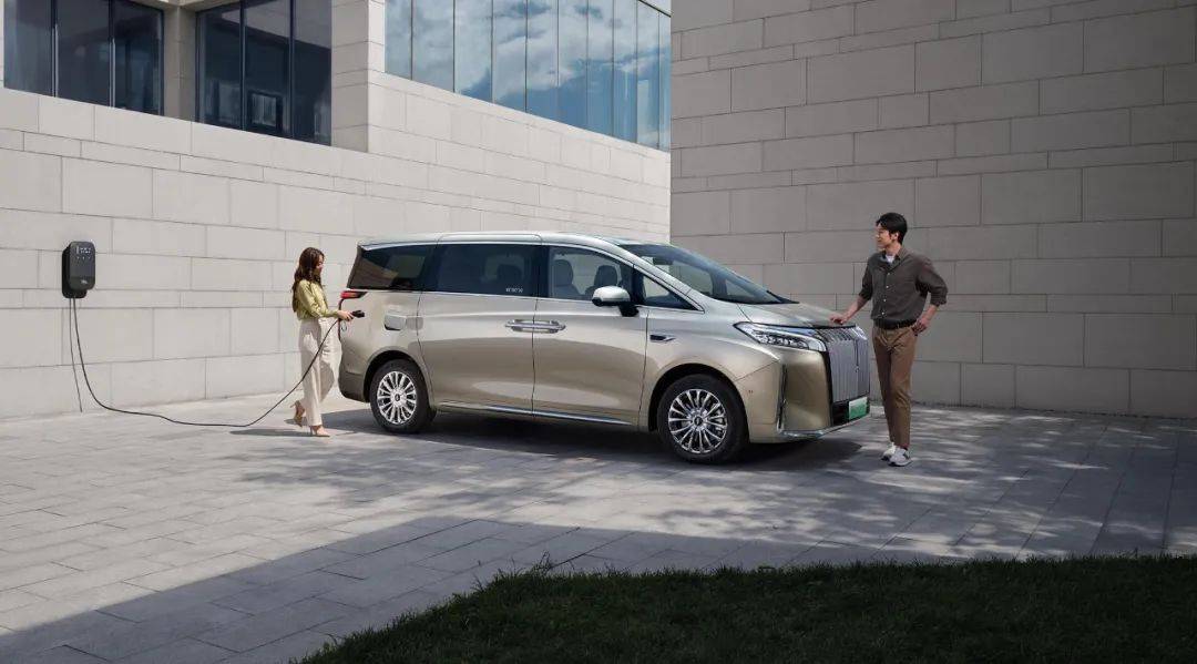 魏牌高山DHT-PHEV想要挑战混动头等舱，腾势D9有了新对手？_搜狐汽车_搜狐网