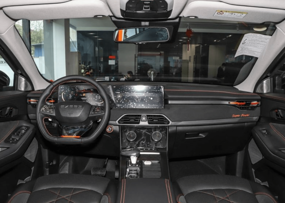 不到14万就能买中型SUV?2.0T配奇瑞自研8AT,搭8155,比星越L更宽敞_搜狐汽车_搜狐网