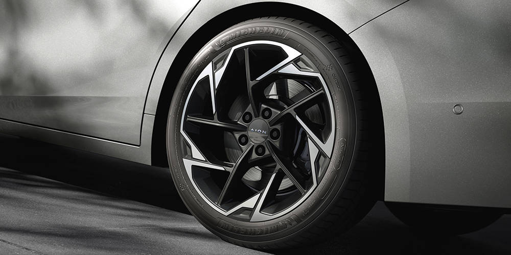 “豪华大平层”不到15万起售 埃安AION S MAX能卖爆吗？_搜狐汽车_搜狐网