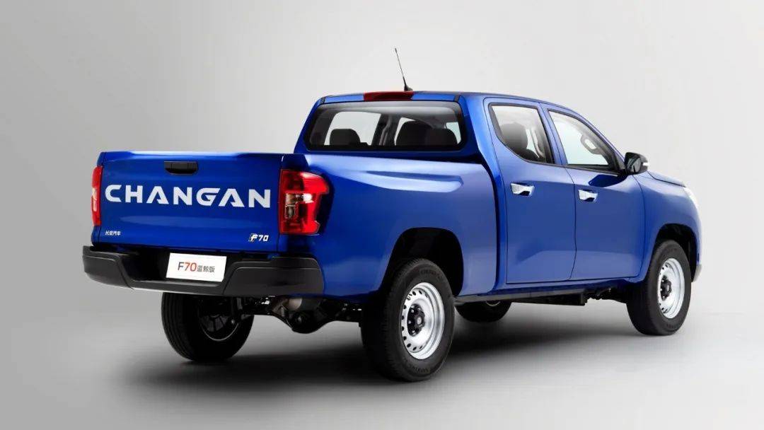 主打 “商用皮卡新卷王” 长安F70蓝鲸版8.99万起售_搜狐汽车_搜狐网