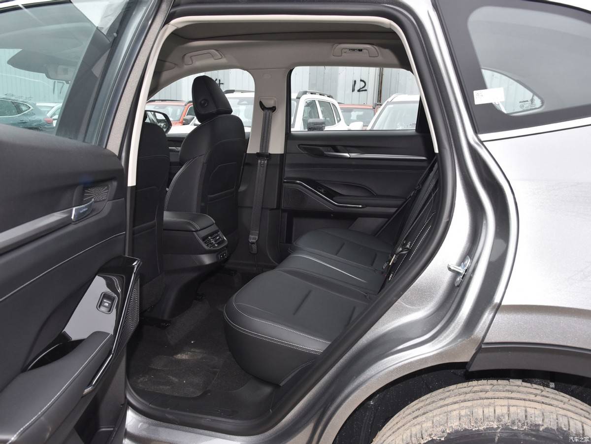 第三代哈弗H6 1.5T Max版兼顾大空间与高智能，职场人的放心之选_搜狐汽车_搜狐网