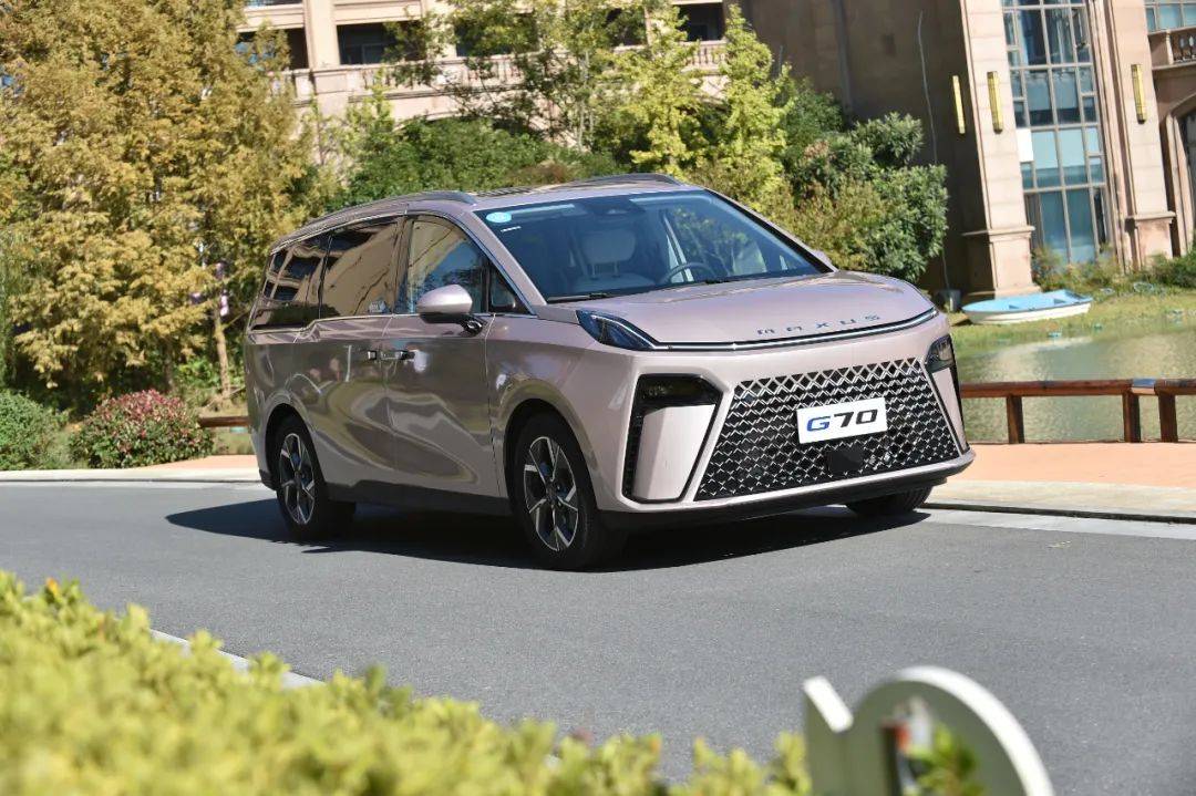 2.0T+9AT，抢先体验上汽大通MAXUS G70_搜狐汽车_搜狐网