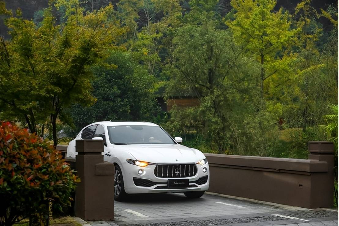 重庆骏东玛莎拉蒂与FENXI举办客户答谢宴，带来独特的奢华体验_搜狐汽车_搜狐网