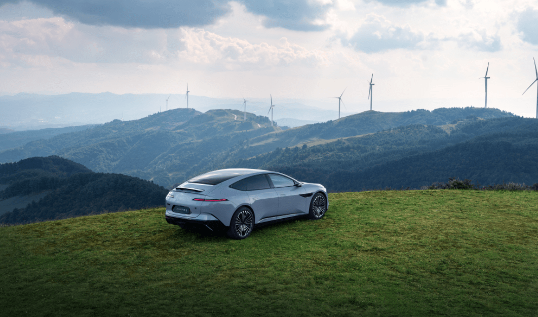 30-40万预算该选谁？阿维塔12还是蔚来ET5_搜狐汽车_搜狐网