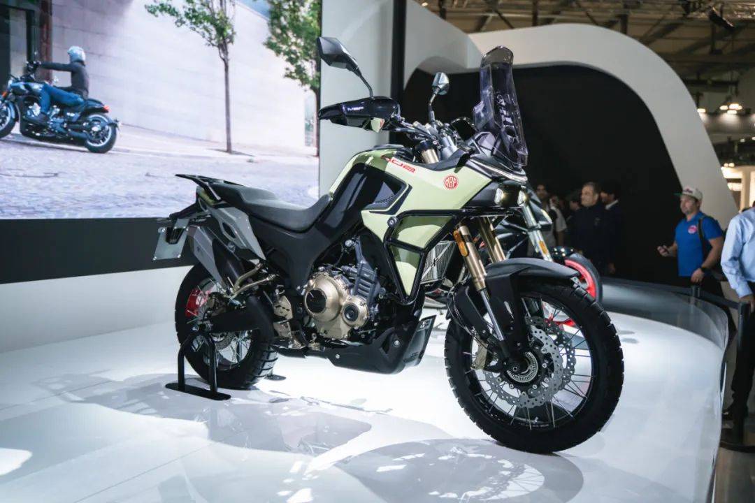 凯威MBP米兰展震撼亮相HYPE科幻电摩、ADV车T502X、街车N300_搜狐汽车_搜狐网