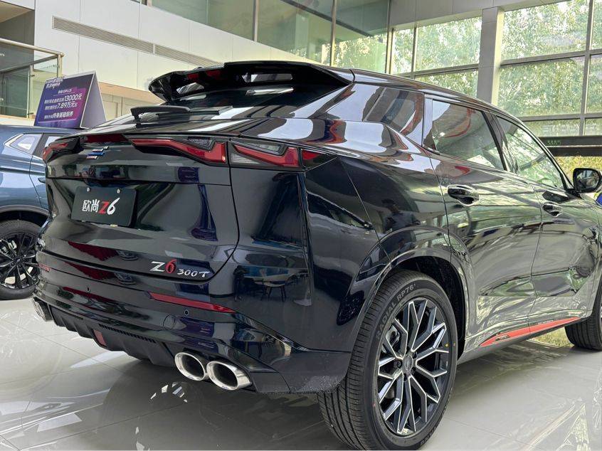 更懂Z世代的智能化SUV 实拍长安欧尚Z6智酷型_搜狐汽车_搜狐网