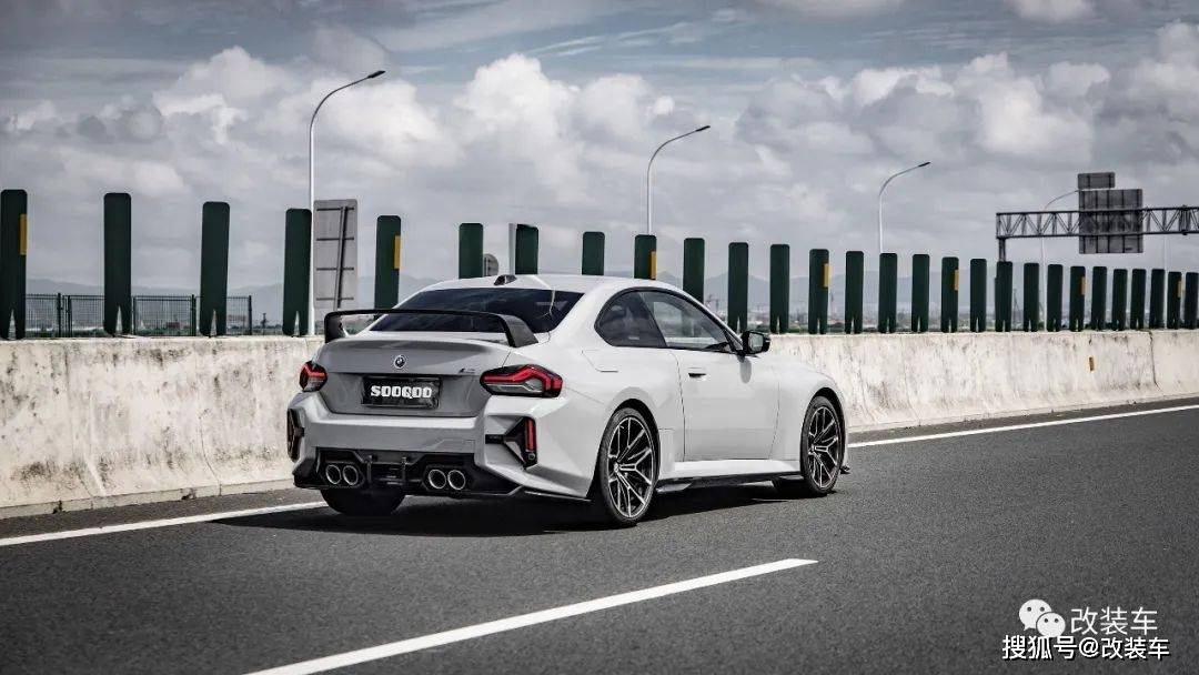 都说宝马M2 G87的颜值不够？那就换个外观套件来拯救吧_搜狐汽车_搜狐网