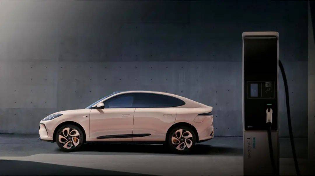 深度 | 出道即黑马，20万级真实力，智己LS6凭什么能销量激增！_搜狐汽车_搜狐网