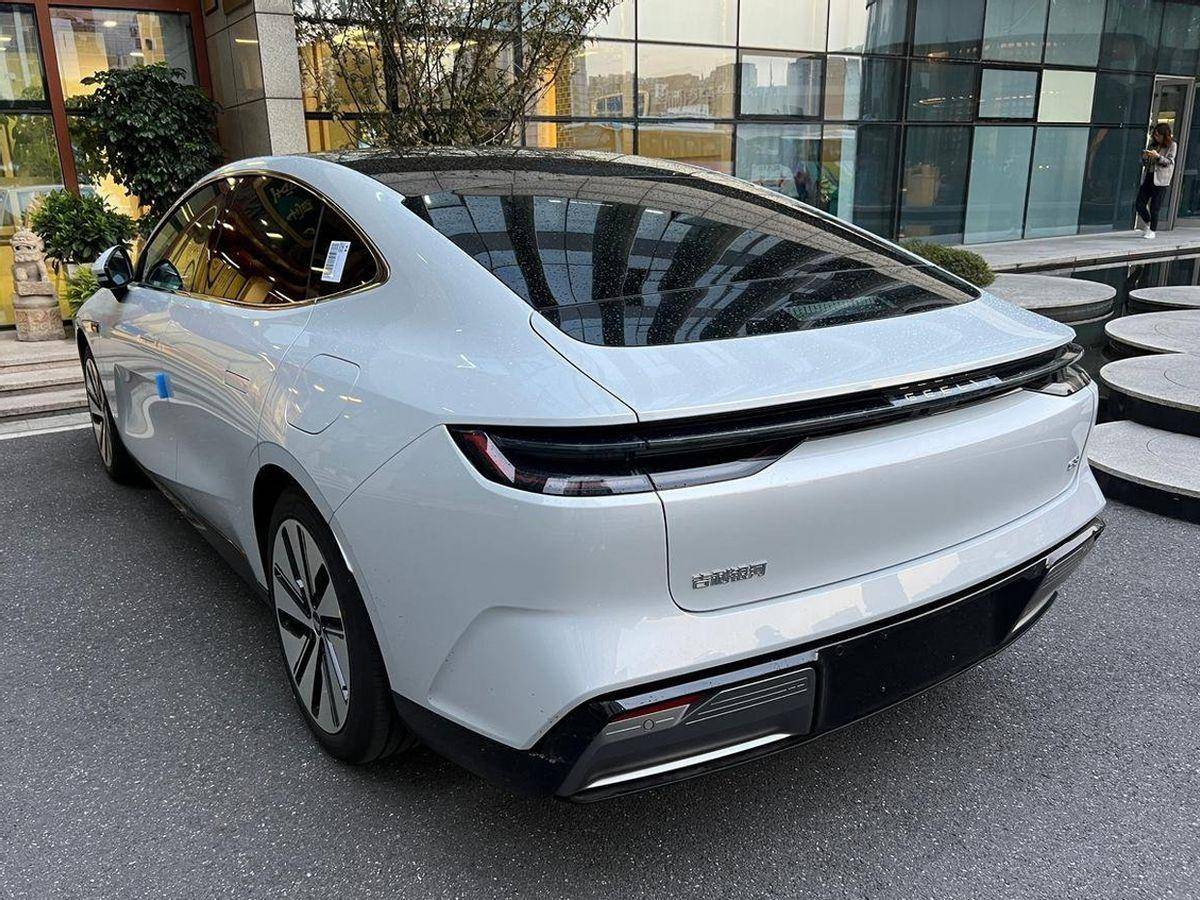 确认！车长超5米，800V平台，45寸大屏，银河E8将亮相广州车展_搜狐汽车_搜狐网