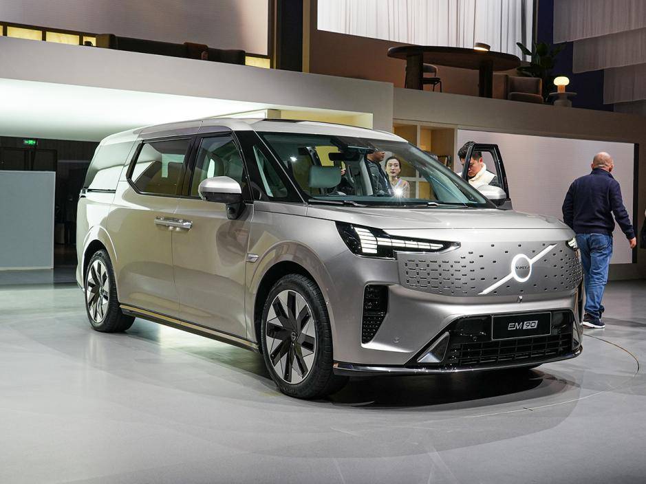 售价81.8万元，沃尔沃首款纯电豪华MPV EM90正式上市_搜狐汽车_搜狐网