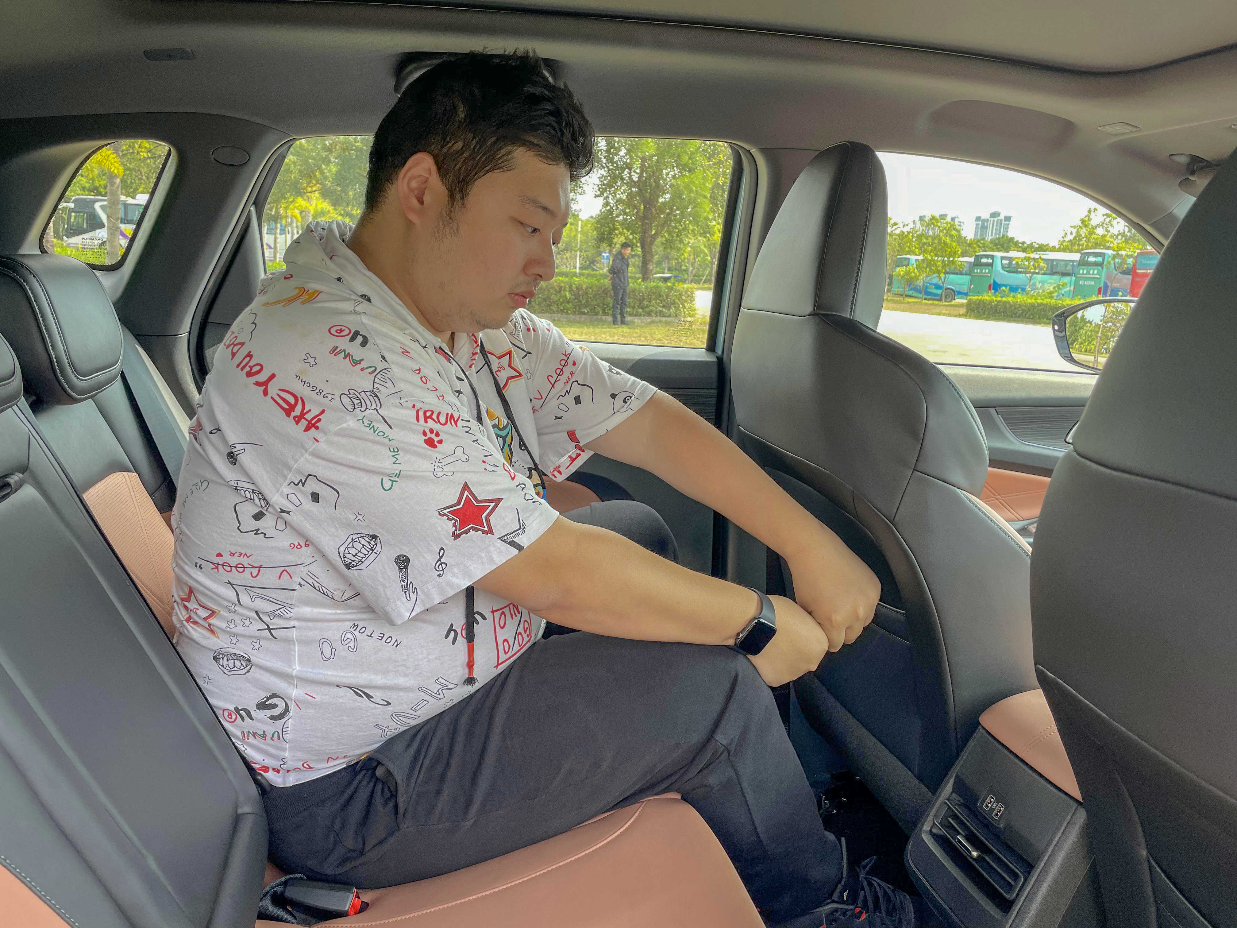 相同基因，不同风格——试驾长安启源A06、Q05_搜狐汽车_搜狐网