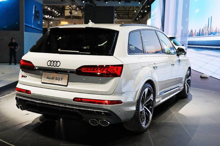 2023广州车展：奥迪SQ7暗夜骑士版预售117万元_搜狐汽车_搜狐网