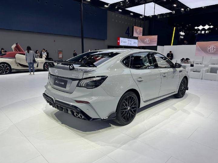 外观更炸裂，售12.38万元，MG6 X-LINE来了_搜狐汽车_搜狐网