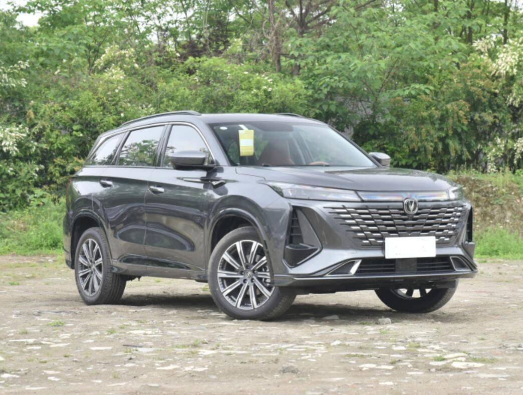 同为A级SUV市场的顶流，吉利博越L与长安CS75 PLUS谁更值得入手？_搜狐汽车_搜狐网