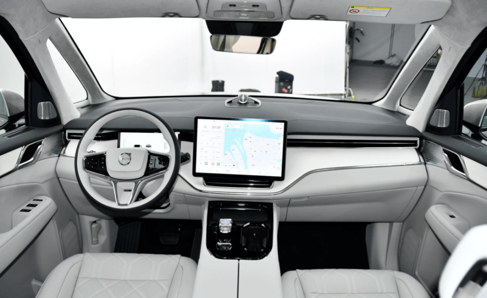 豪华版极氪009，售价81.8万元，沃尔沃EM90正式发布！