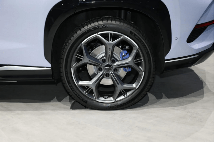 比亚迪海洋网“王炸”亮相，e平台3.0打造，云辇-C+iTAC扭矩控制_搜狐汽车_搜狐网