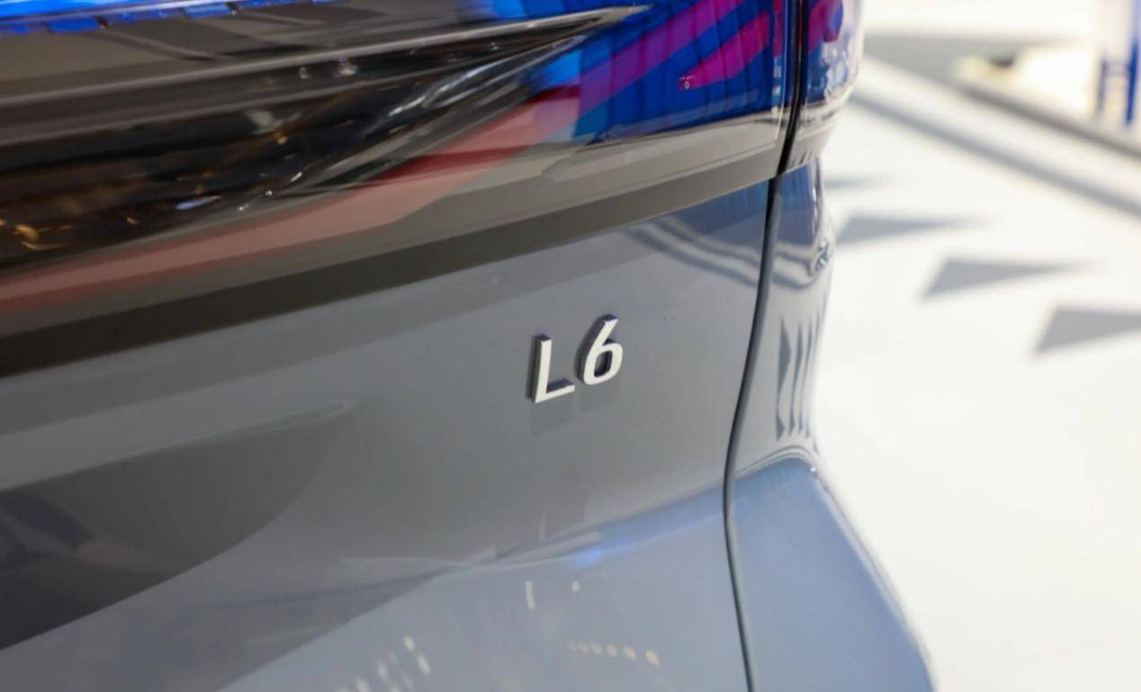 银河L6，e-CMA电混架构，6.3秒破百，综合续航超1300km_搜狐汽车_搜狐网