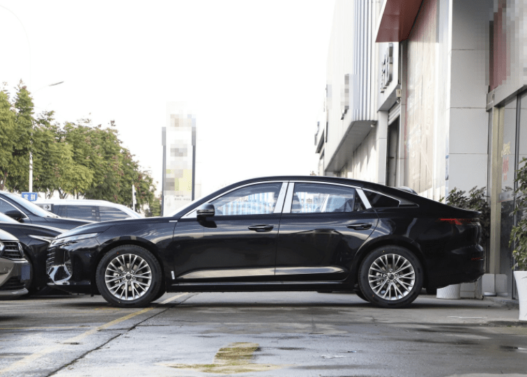 新款奔腾B70正式上市！售价12.99万，主推2.0T领航版_搜狐汽车_搜狐网