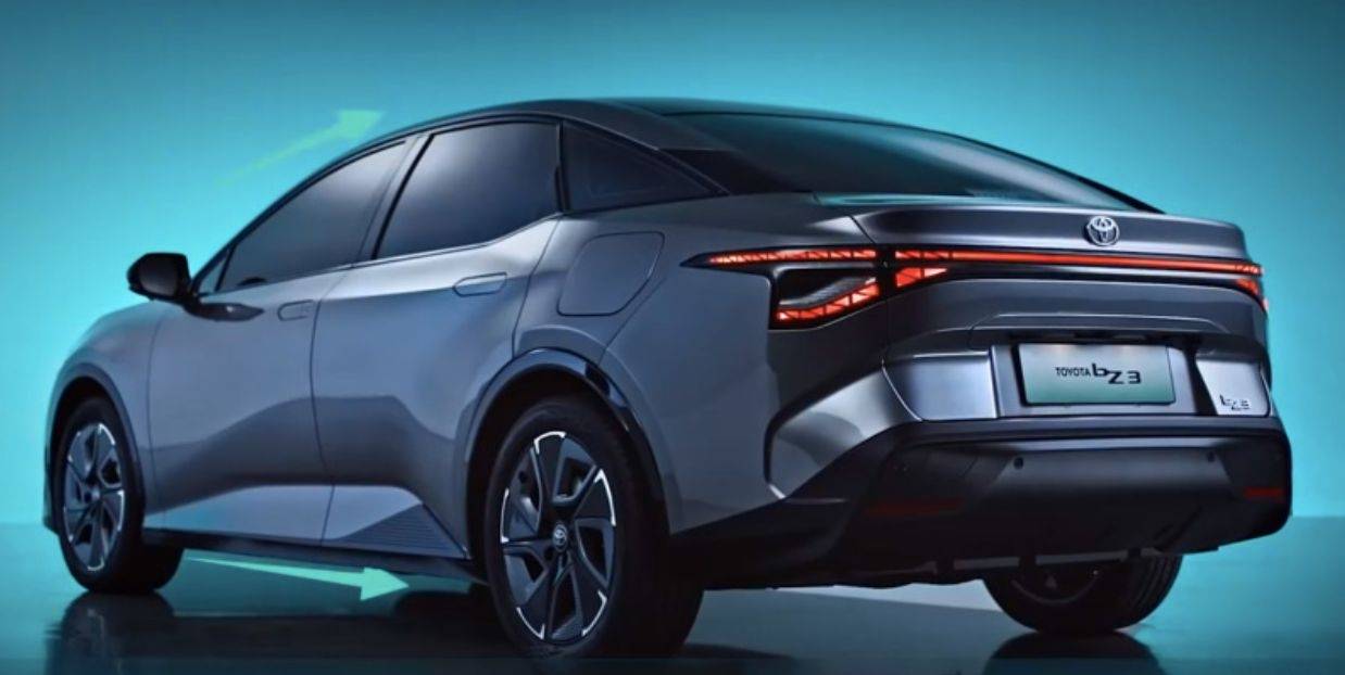 还在嘲笑丰田电车是杂牌？丰田BZ3销量超越小鹏P7了！_搜狐汽车_搜狐网