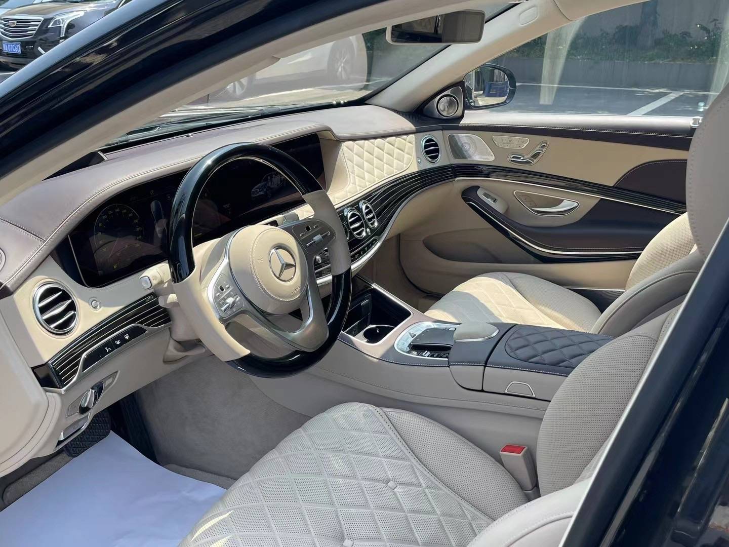 奔驰梅赛德斯S级代表作，迈巴赫普尔曼S680加长_搜狐汽车_搜狐网