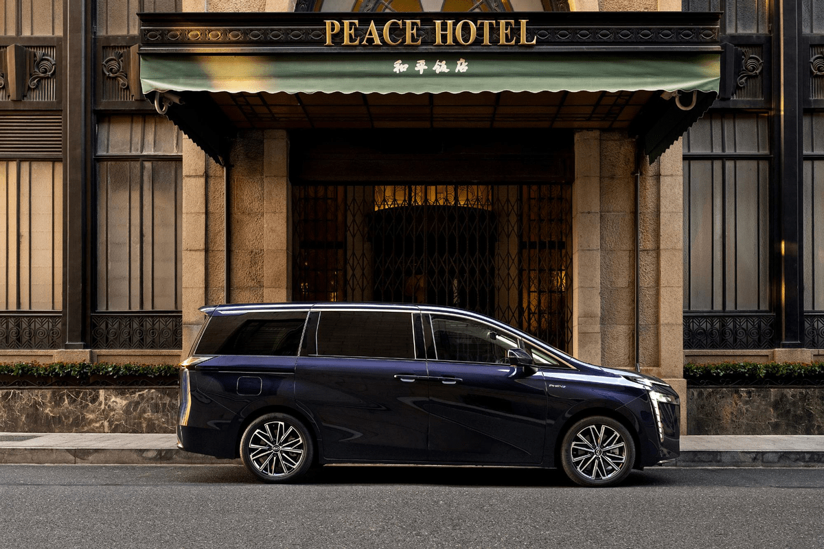 综合续航1200km，广汽传祺E8正式交付_搜狐汽车_搜狐网