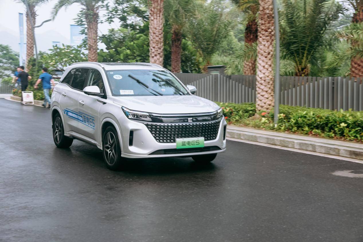 热销黑马来了，蓝电E5碾压长安CS75 PLUS，中型插混SUV真卖9.98万？_搜狐汽车_搜狐网