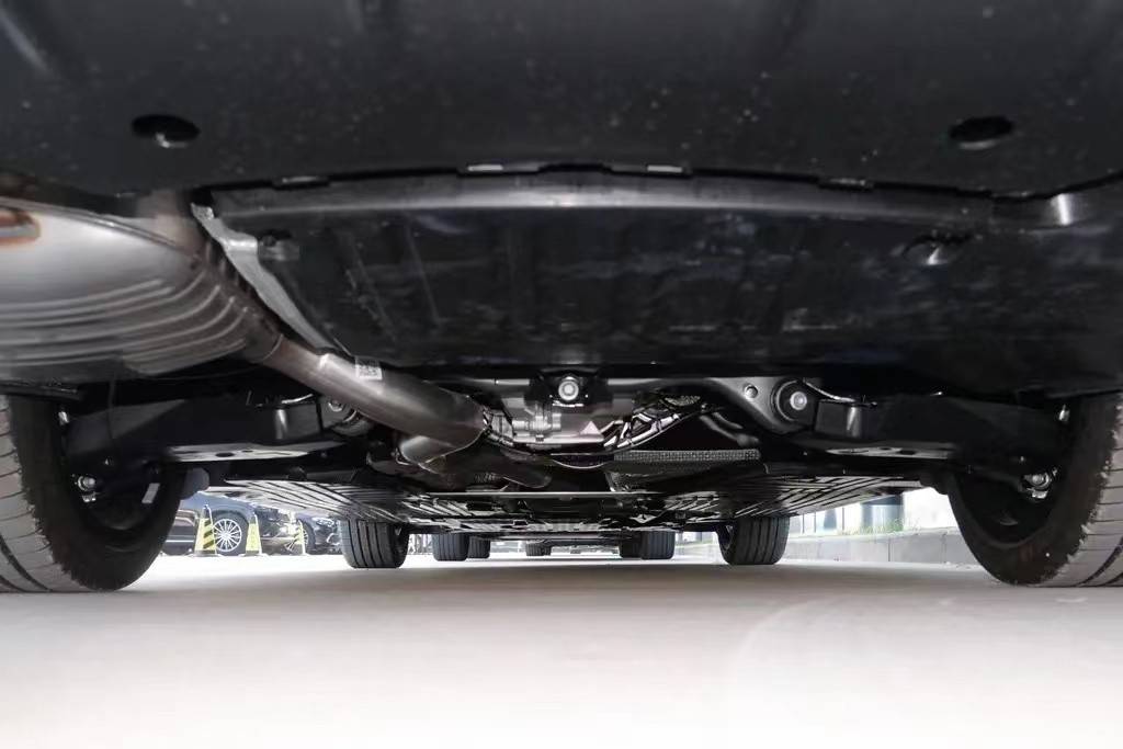 33.32万起，标配1.5T＋9AT动力，轴距2954mm，解读2024款奔驰C级_搜狐汽车_搜狐网