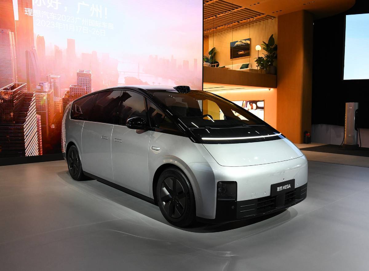 吉利高端纯电MPV曝光，设计酷似理想MEGA，定名源自空客A380？_搜狐汽车_搜狐网