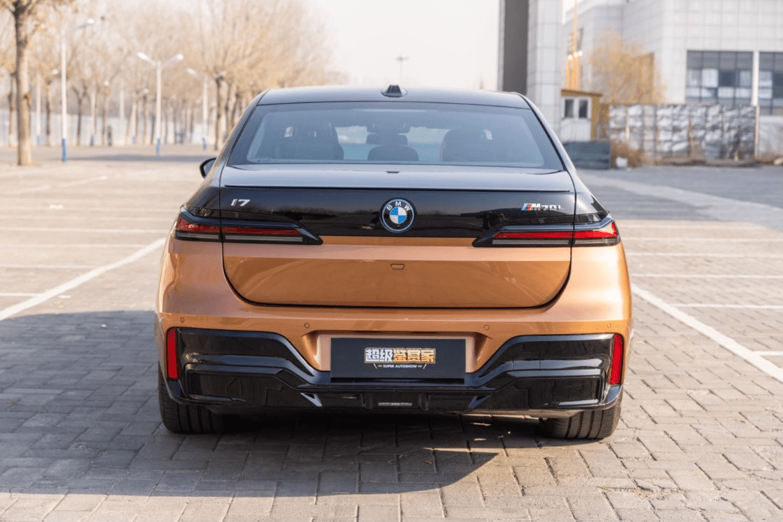 如7而至，矗立在豪华之巅的BMW i7 M70L_搜狐汽车_搜狐网