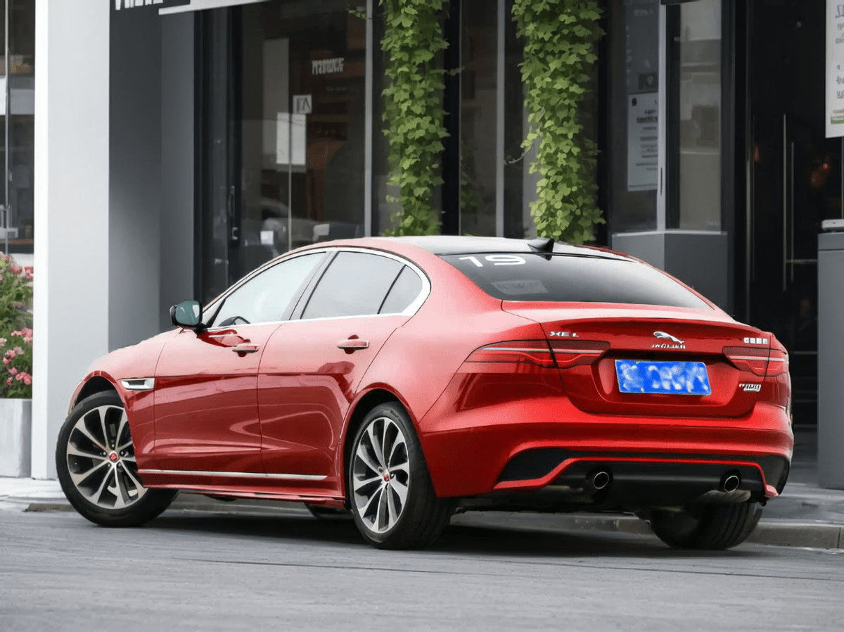 捷豹XEL和奥迪A4L对比 ，谁能带给你更多驾驶乐趣_搜狐汽车_搜狐网