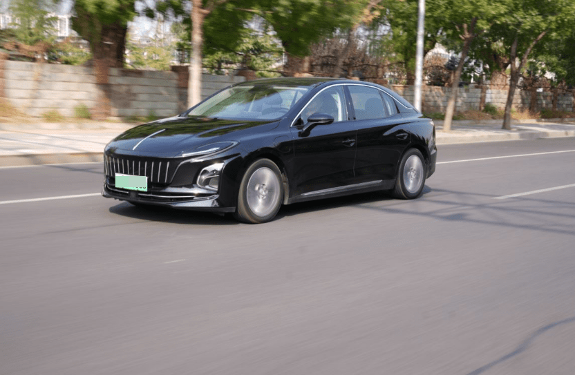 15万级纯电轿车选购，红旗E-QM5与AION S买谁？_搜狐汽车_搜狐网