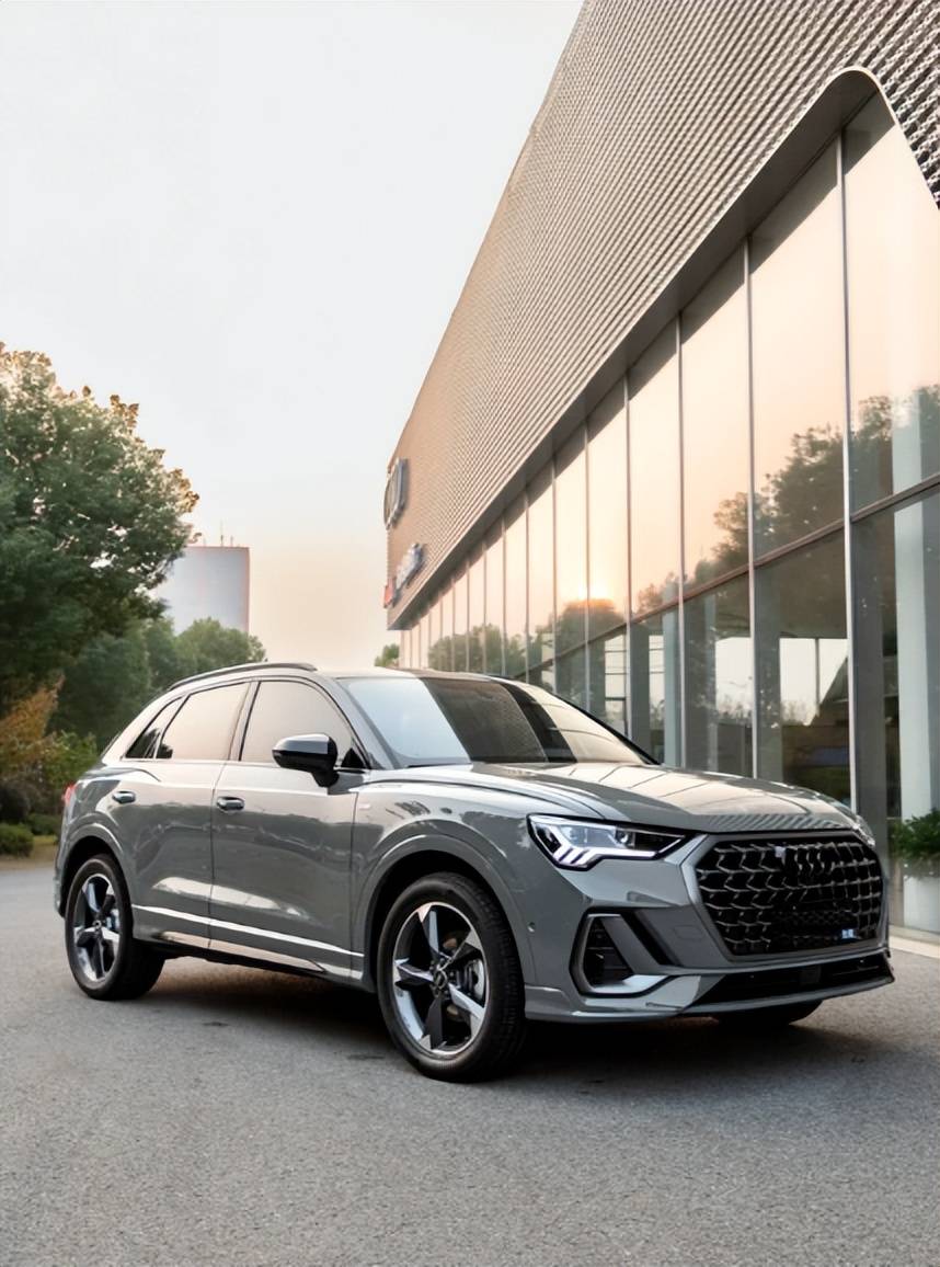 奥迪Q3和凯迪拉克XT4有什么区别？谁的豪华打动你！_搜狐汽车_搜狐网