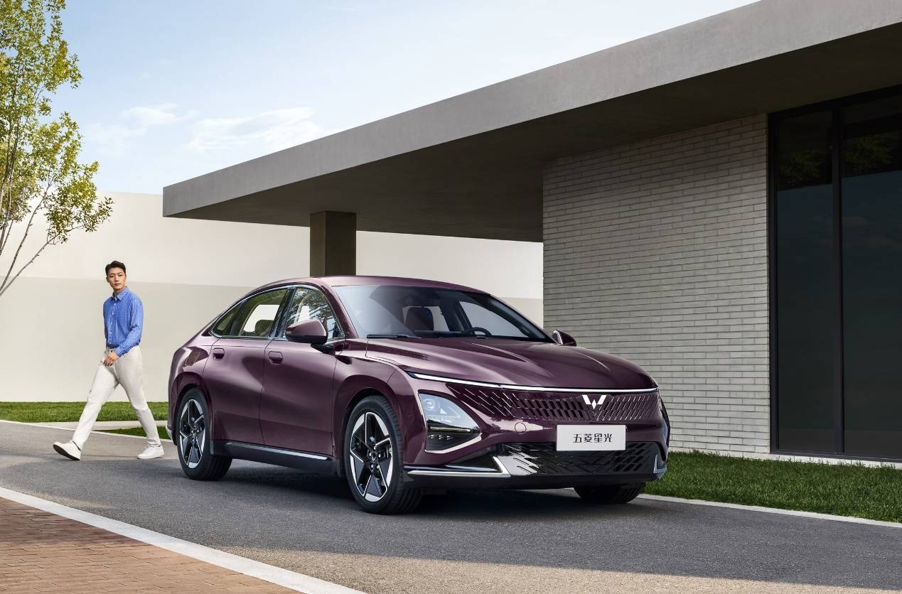 3.98L油耗1100km续航，五菱星光新车上市，现场交车火爆_搜狐汽车_搜狐网