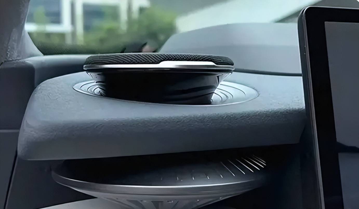 隔壁汉EV偷瞄银河E8，说你这预售价格18.8w起让我很难办啊！_搜狐汽车_搜狐网