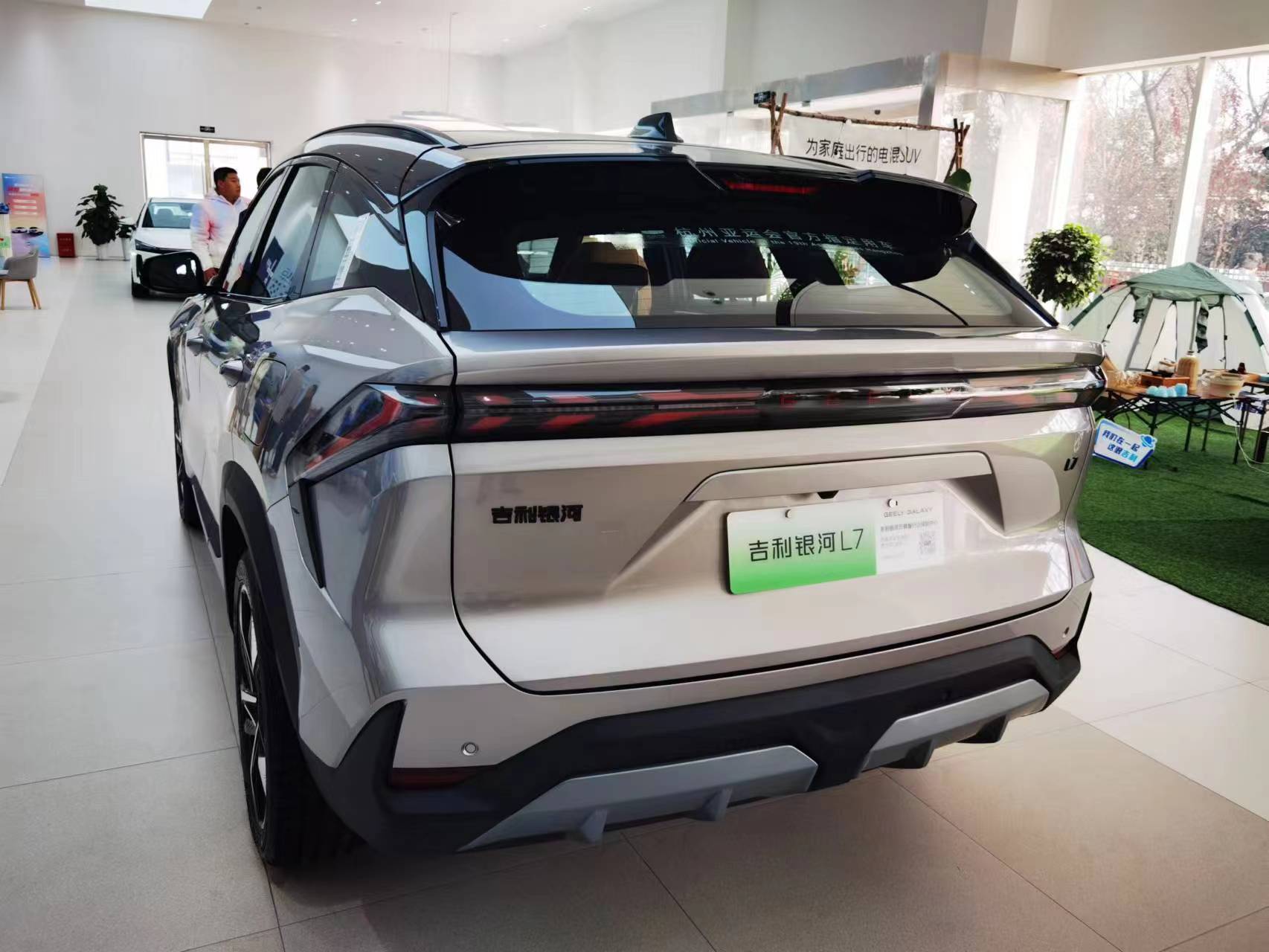 银河L7综述：颜值在线 技术领先 安全可靠_搜狐汽车_搜狐网