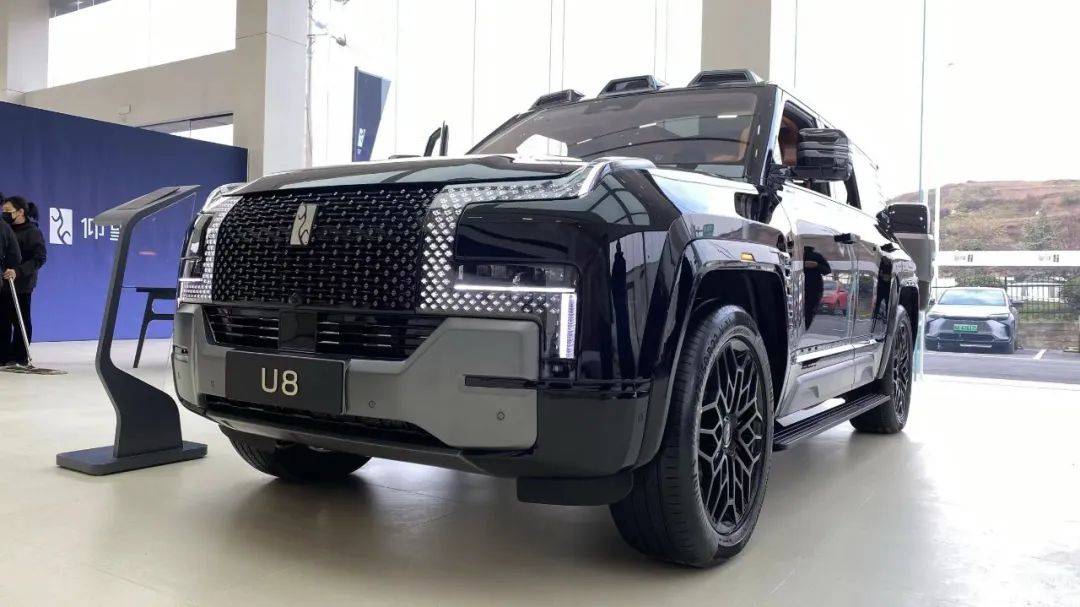 探店仰望U8：龙石绿最受欢迎，现在下单或明年3月提车_搜狐汽车_搜狐网