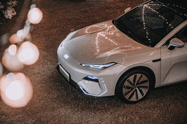 预售18.8万起，800v快充3.49s破百，吉利银河E8开卷_搜狐汽车_搜狐网